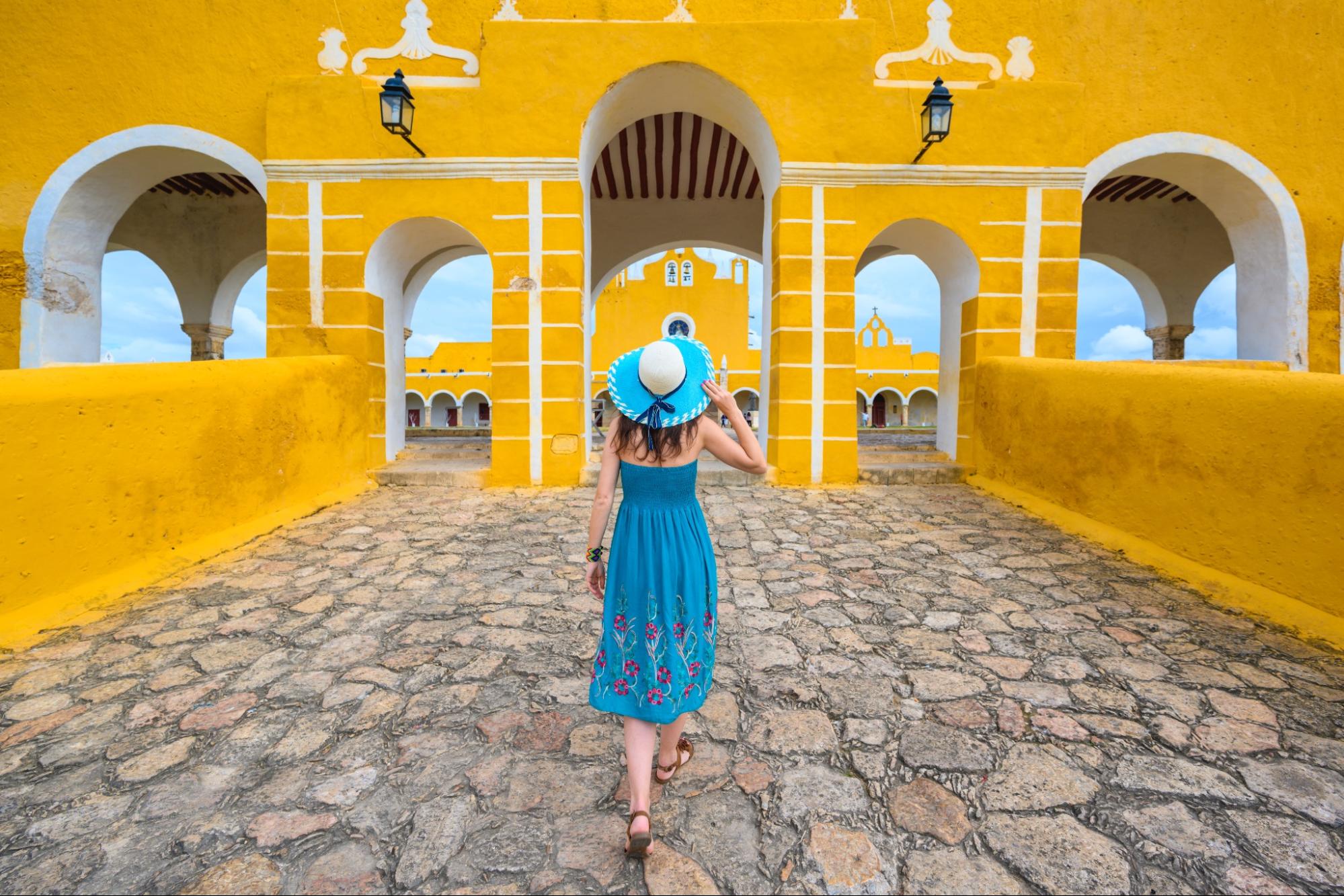 What things to do in Izamal during a day visit?